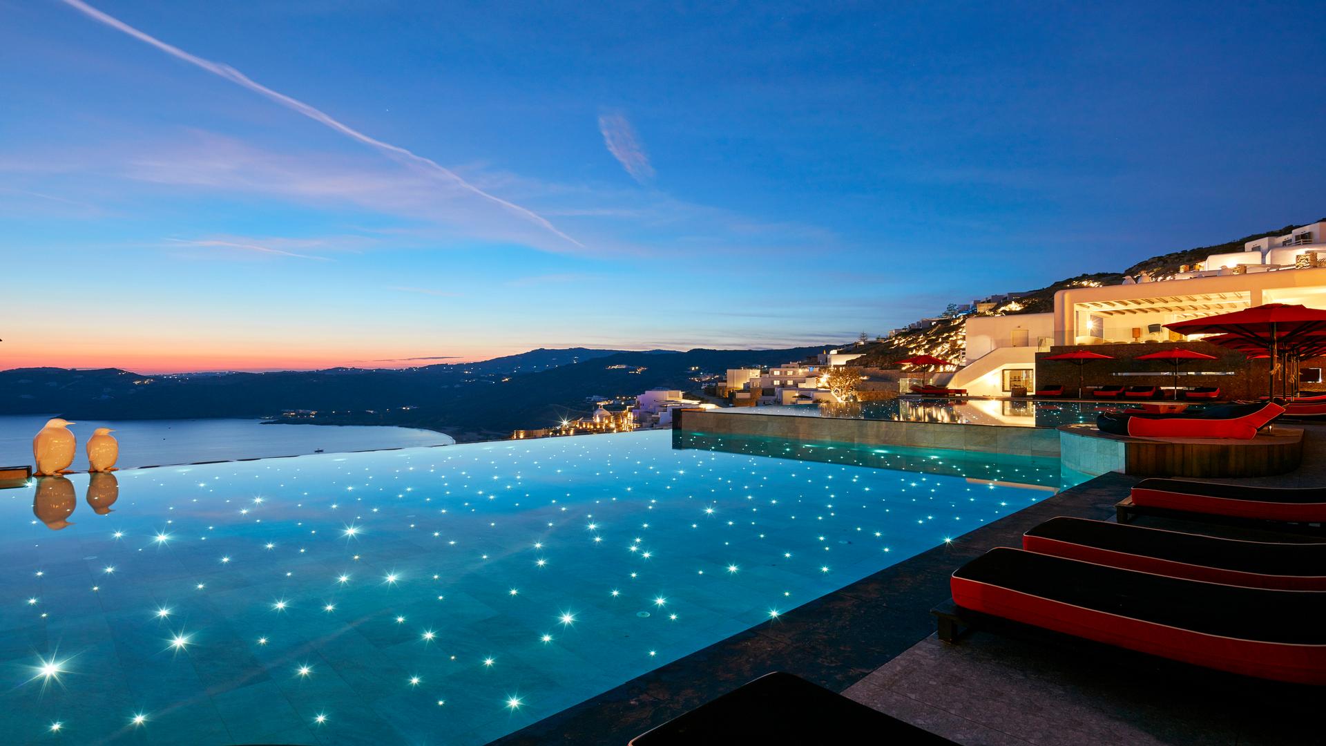 Internova Experiences - 7 of the Most Spectacular Swimming Pools